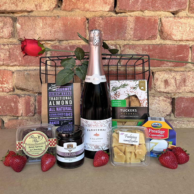 Shop by Occasion :: Valentine's Day :: Romeo & Juliet Gift Box - Send A ... Shop by Occasion :: Valentine's Day :: Romeo & Juliet Gift Box - Send A ...